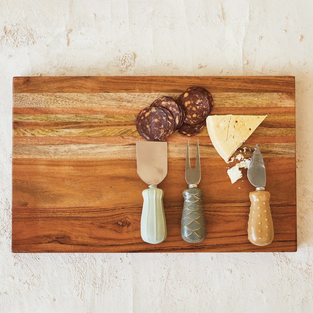 Acacia & Mango Wood Cutting Board – Pigment